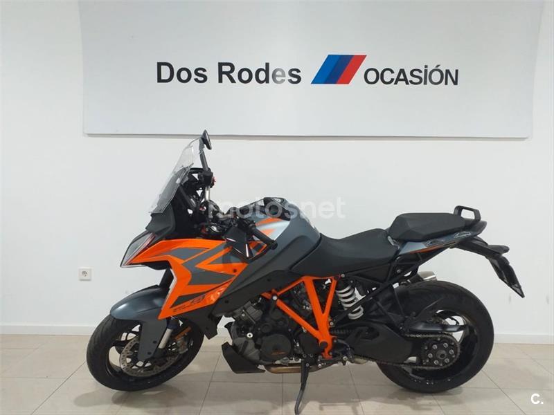 KTM 990 Duke y KTM 1390 Super Duke R | Noticias motos.net