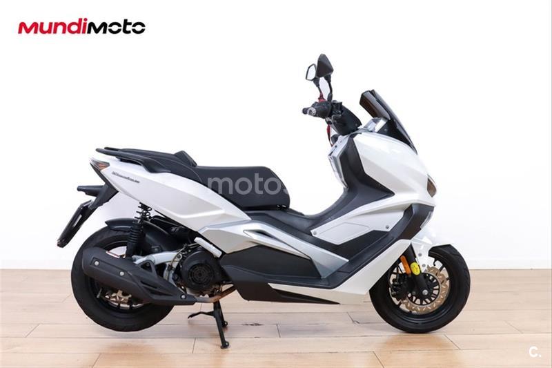 Scooter 125cc KEEWAY Vieste 125 (2020) - 1790 € en Valencia | Motos.net.
