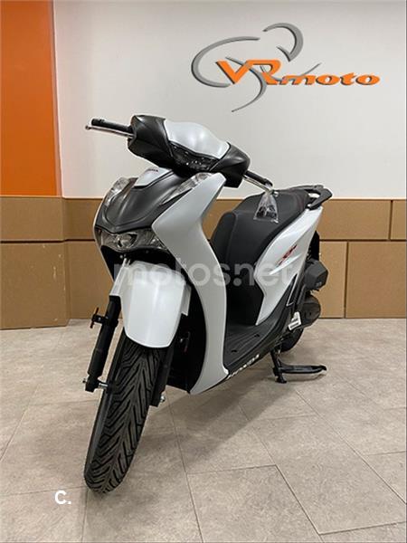 Scooter 125cc HONDA SCOOPY SH125i ABS (2024) - 4.130 € en Barcelona ...