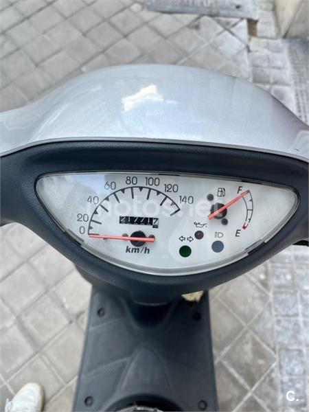 HONDA SCOOPY 100 (2001) - 1.250 € en Madrid | Motos.net.