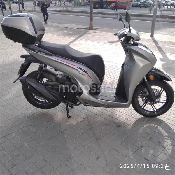 Scooter +125cc HONDA SH 350i (2025) - 6.000 € en Barcelona | Motos.net.