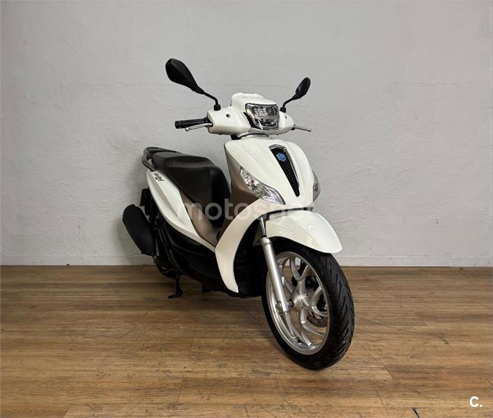 Scooter 125cc PIAGGIO Medley (2024) - 2.670 € en Barcelona | Motos.net.