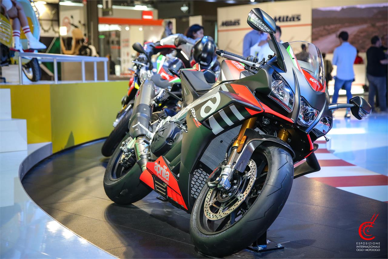 Aprilia RSV4 Factory/RSV4 RR 2020: Bellas y tecnológicas | Noticias ...