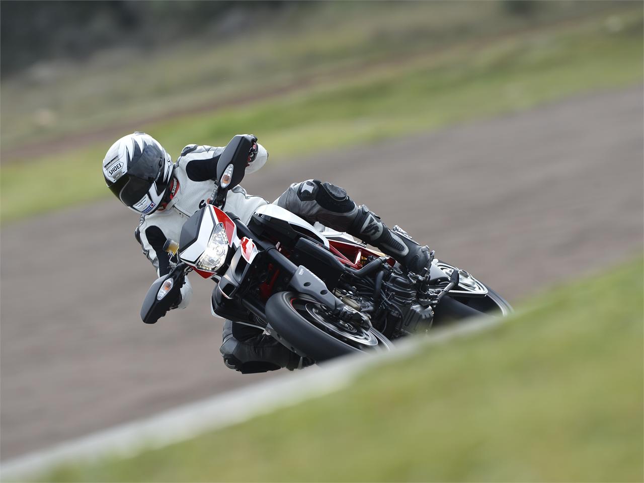 Ducati Hypermotard / Hypermotard SP: Ducati Hypermotard/ Hypermotard SP ...