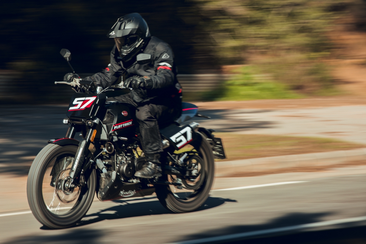 FB Mondial Flat Track 125: Estilo y carácter, 100% Urban Flat ...