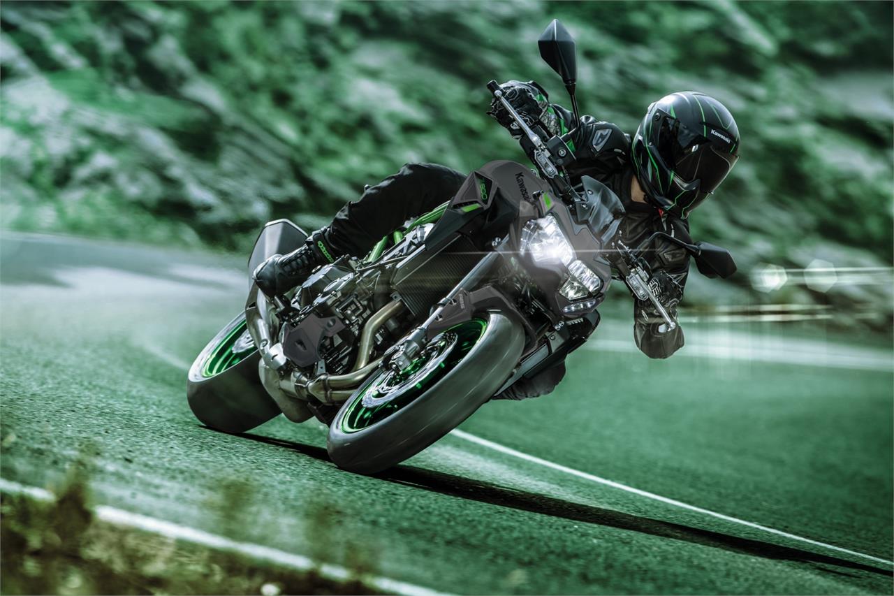 Kawasaki Z900, Z900 (95 CV) y Z900 SE: Renovadas para 2023 | Noticias ...