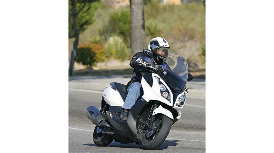 Kymco SuperDink 300i | Noticias motos.net