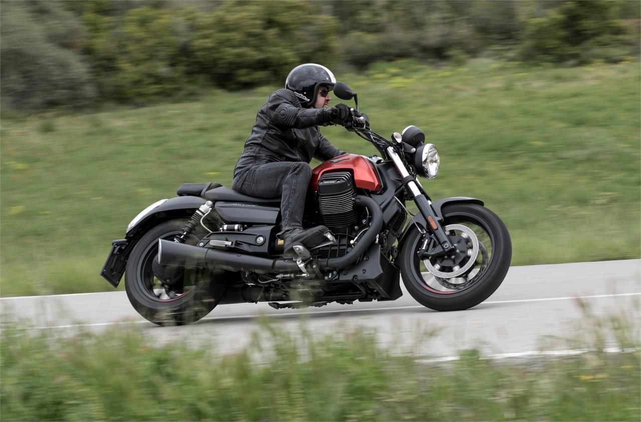 Moto Guzzi Audace: Personal muscle bike en V a 90º | Noticias motos.net