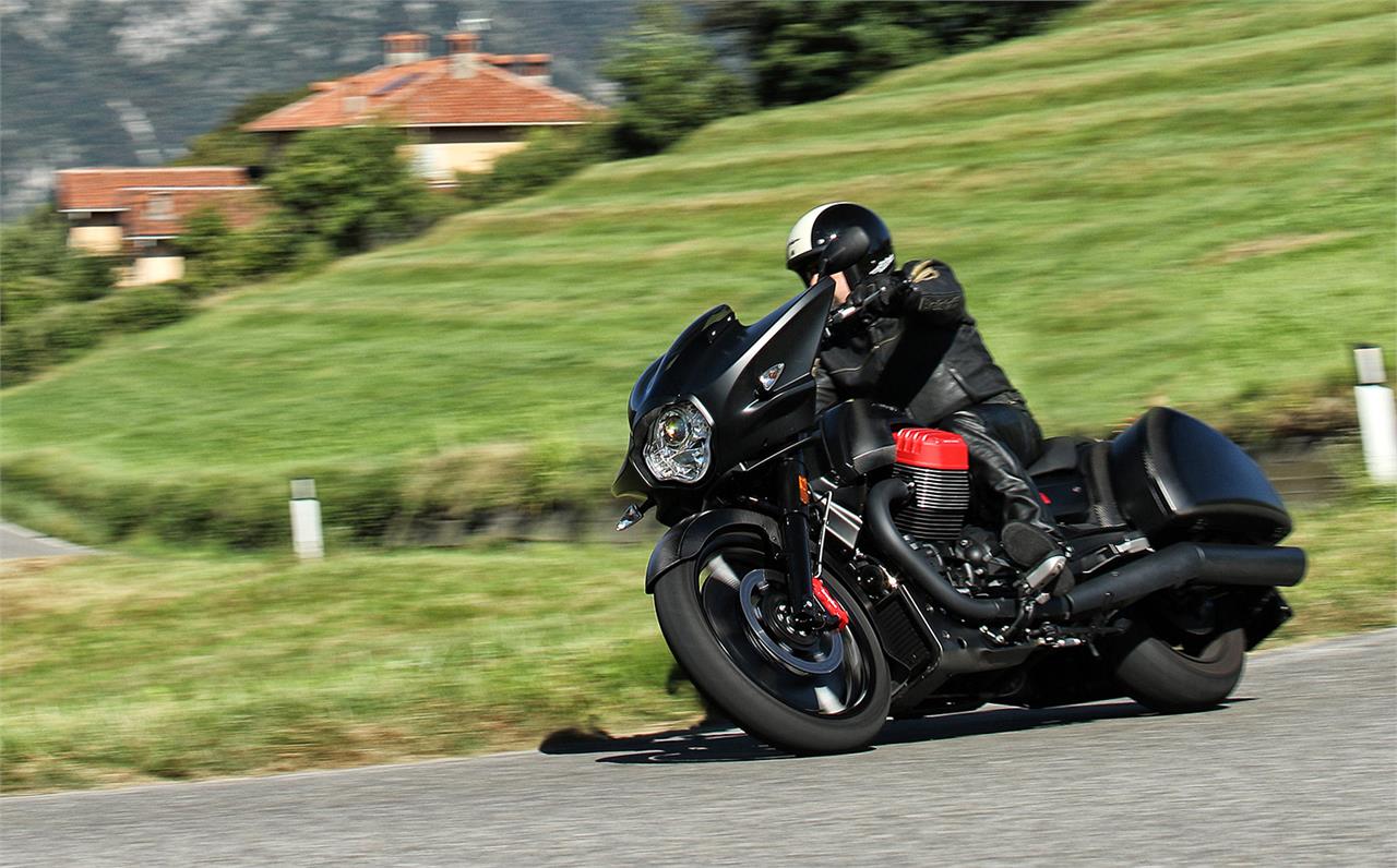 Moto Guzzi MGX-21: La Bagger "EnCarbonada" | Noticias motos.net
