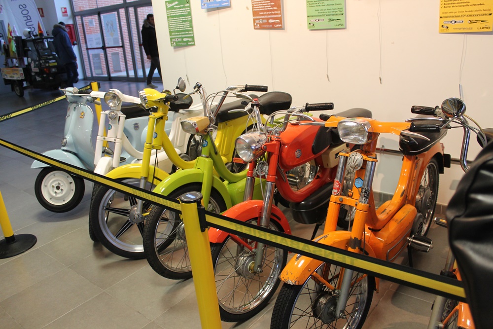 Exposición para celebrar los 50 años del Vespino | Noticias | Motos.net