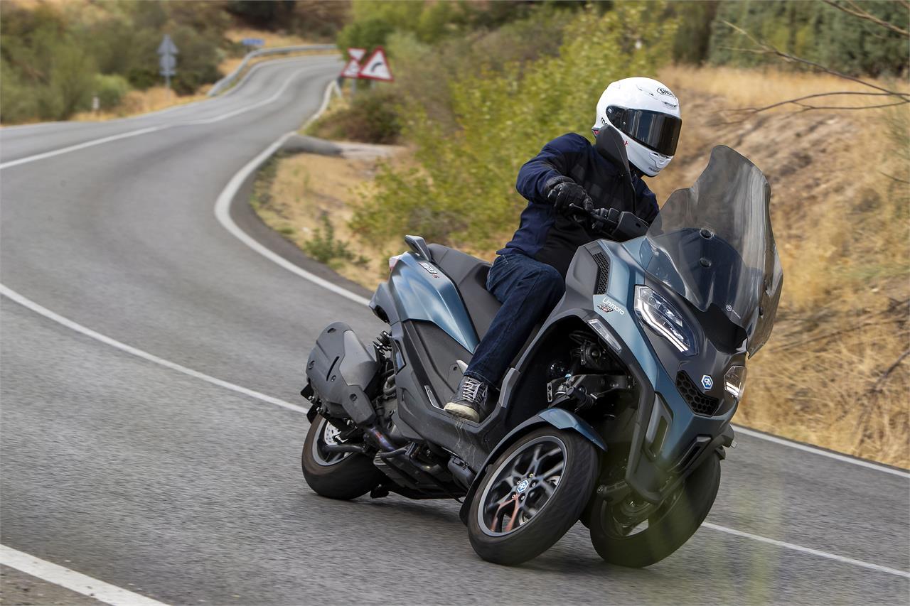 Piaggio MP3 400 y 530 Exclusive 2022 | Noticias motos.net