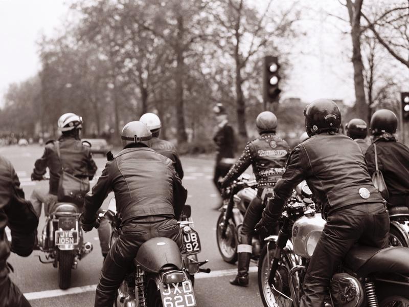 Calendario Metzeler 2011: La historia de los Café Racers | Noticias motos.net