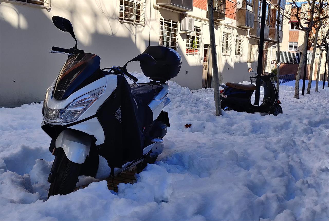 Consejos para conducir una moto con mal tiempo | Noticias coches.net