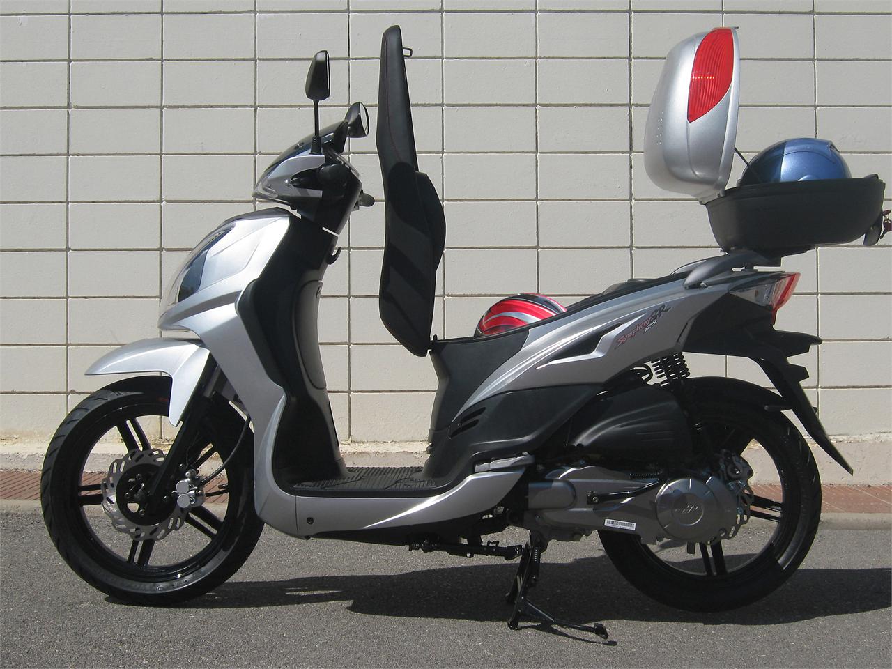 SYM Symphony SR 125 Top: Con baúl y más moderno | Noticias motos.net