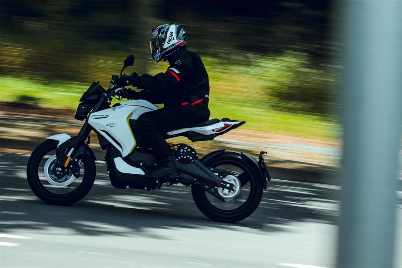 Voge ER-10: Eléctrica y con estilo ciudadano para el carnet B ...