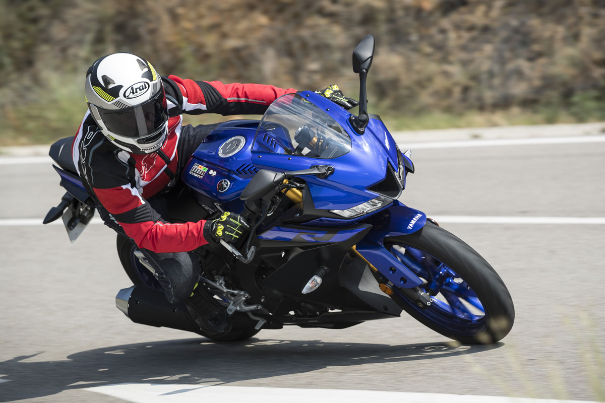 Yamaha YZF-R125 VS MT125: ¡Quién volviera a tener 16 años! | Noticias ...