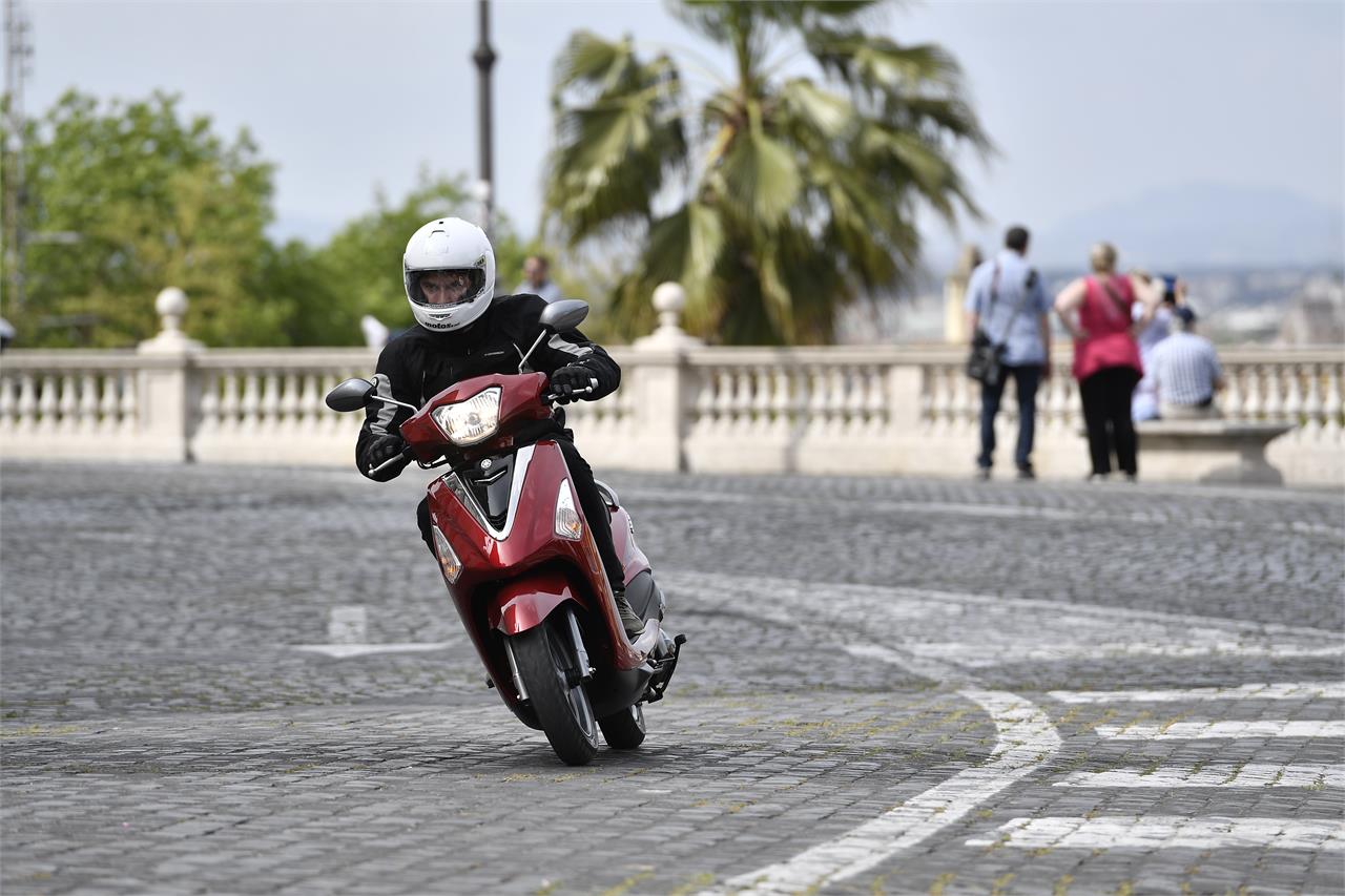 Yamaha Urban Mobility: Divertida jornada en Roma con los 125 | Noticias ...