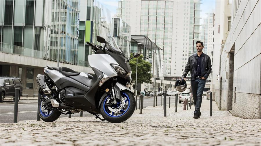 Yamaha TMAX, TMAX DX y TMAX SX: Nueva familia del Rey | Noticias motos.net