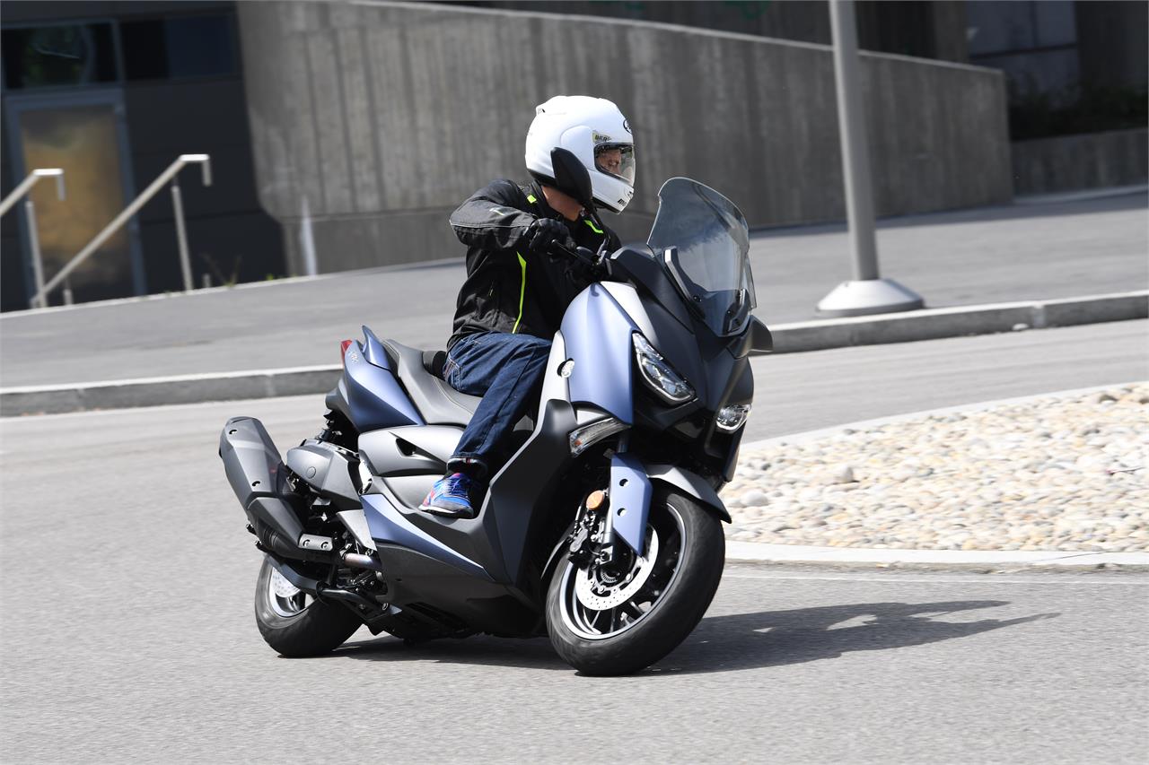 Yamaha X-MAX 400 2018: No, no estaba acabado | Noticias | Motos.net